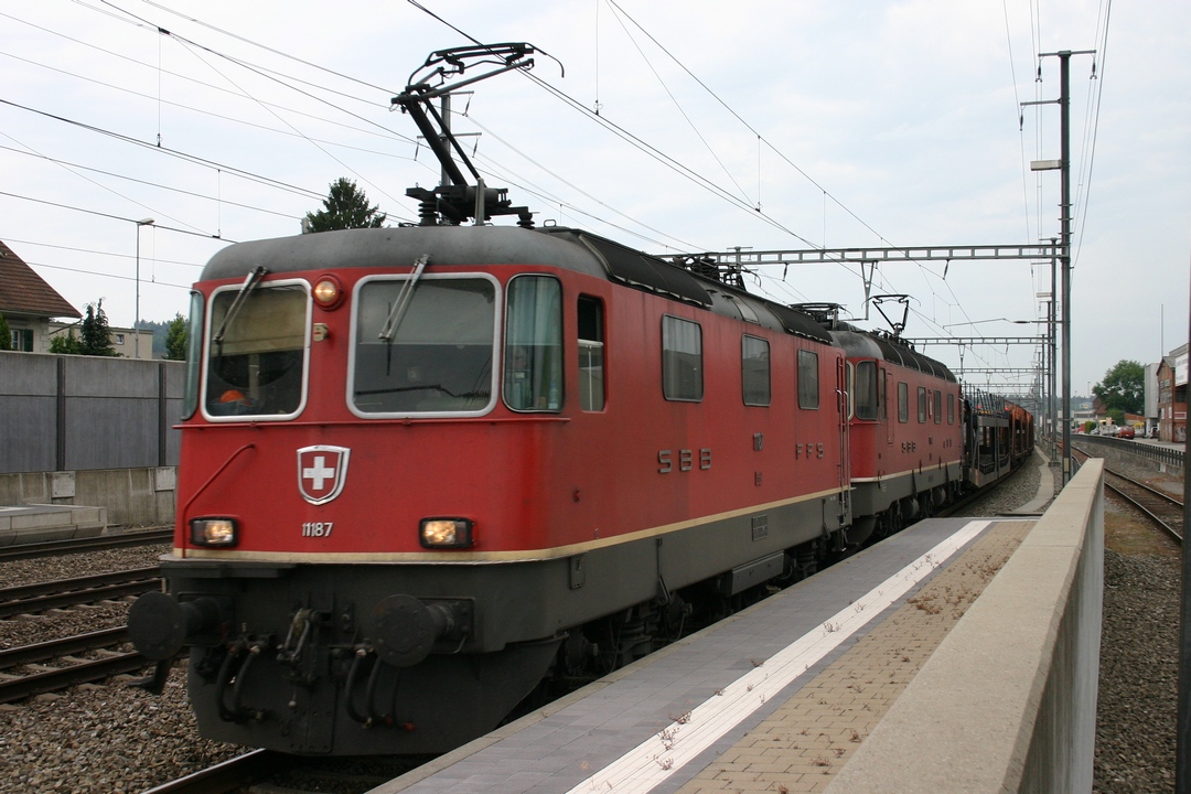 SBB CFF FFS Locomotives série Re 4/4 II , Re 420